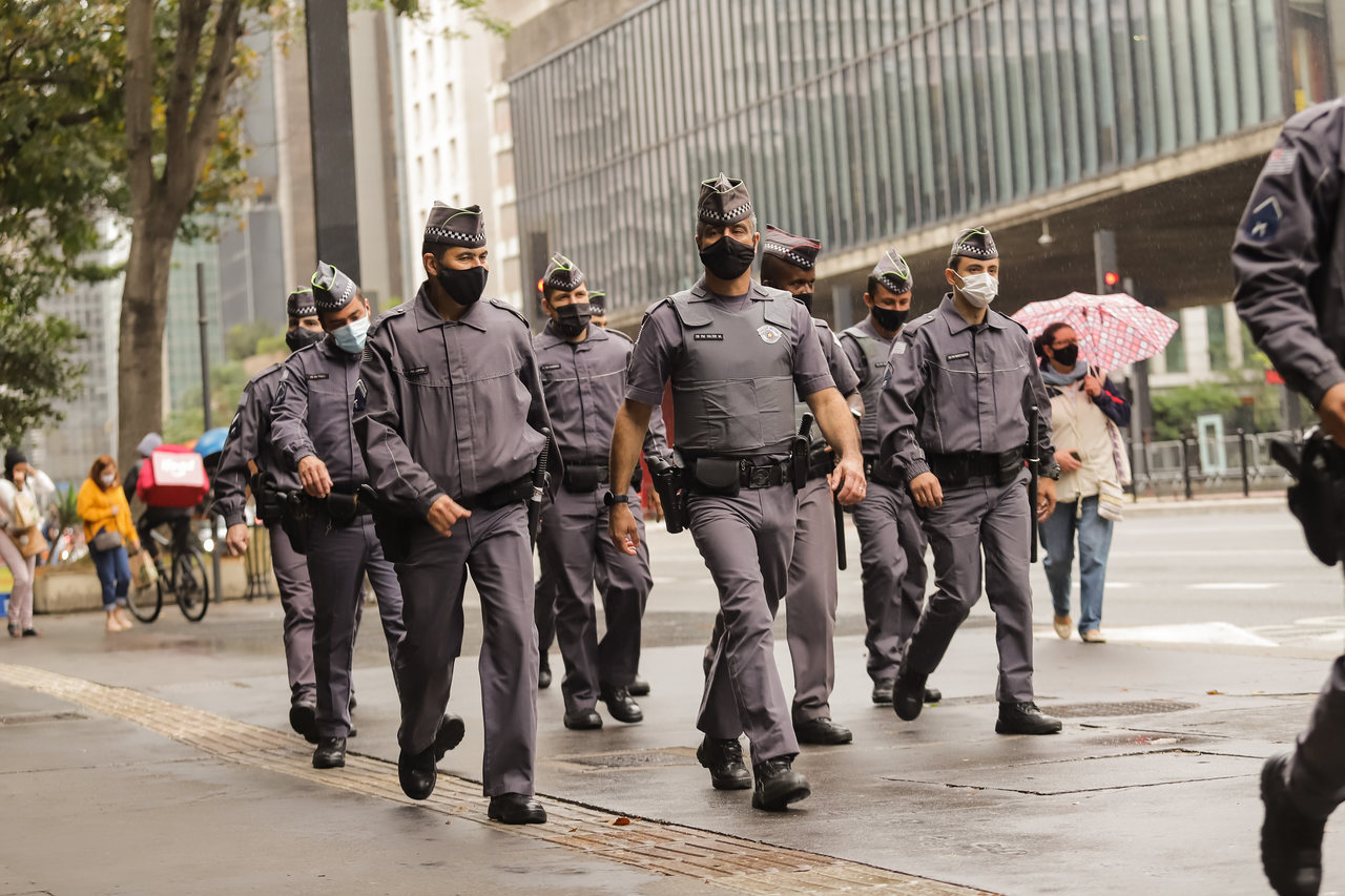 Direito ao reconhecimento de vínculo empregatício de policial militar